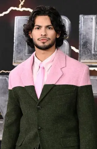 Xolo Maridueña | DC Universe Wiki | Fandom