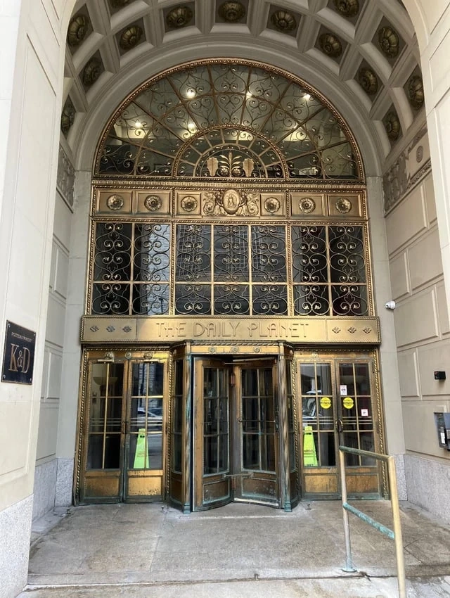 Edificio del Daily Planet | Wiki DC Universe | Fandom