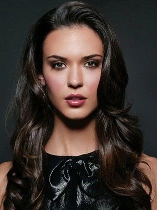 Samantha Arias (Reign) | DC WORLDWIDE DIRECTORY Wiki | Fandom