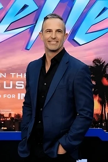 Zev Foreman | DC Extended Universe Wiki | Fandom