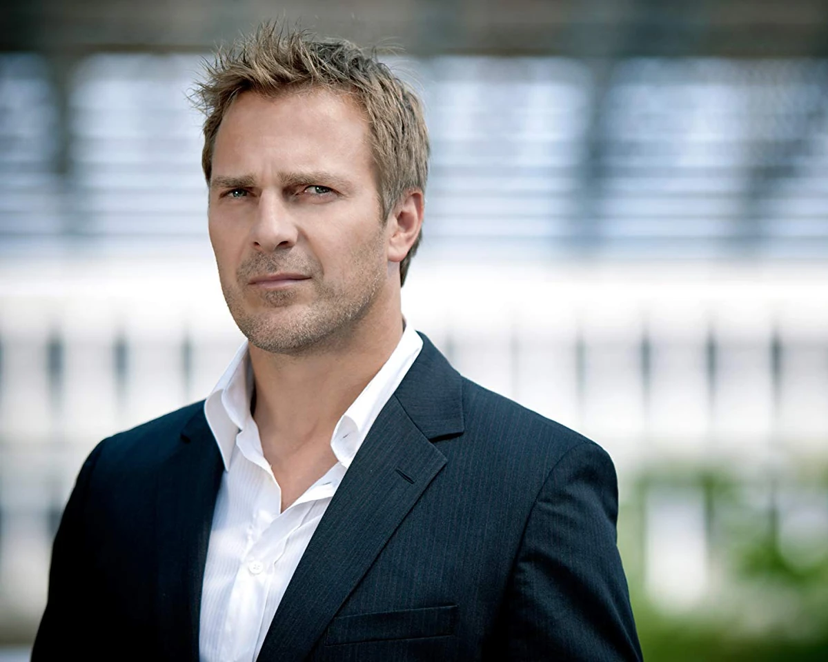 Mike Dopud | DC Extended Universe Wiki | Fandom