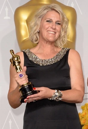 Beverley Dunn | DC Extended Universe Wiki | Fandom