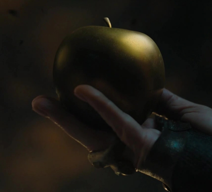 Golden Apple | DC Extended Universe Wiki | Fandom