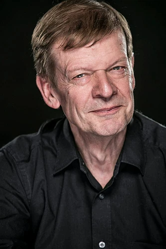 Paul Foulds | DC Extended Universe Wiki | Fandom