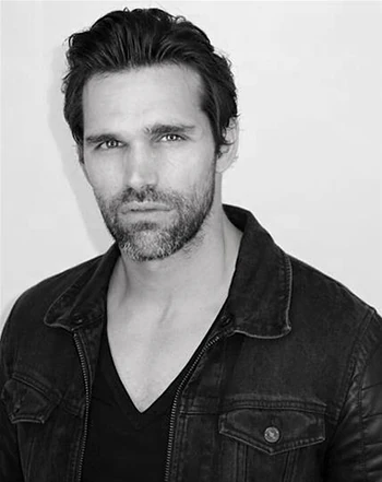 Jonathan Bremner | DC Extended Universe Wiki | Fandom