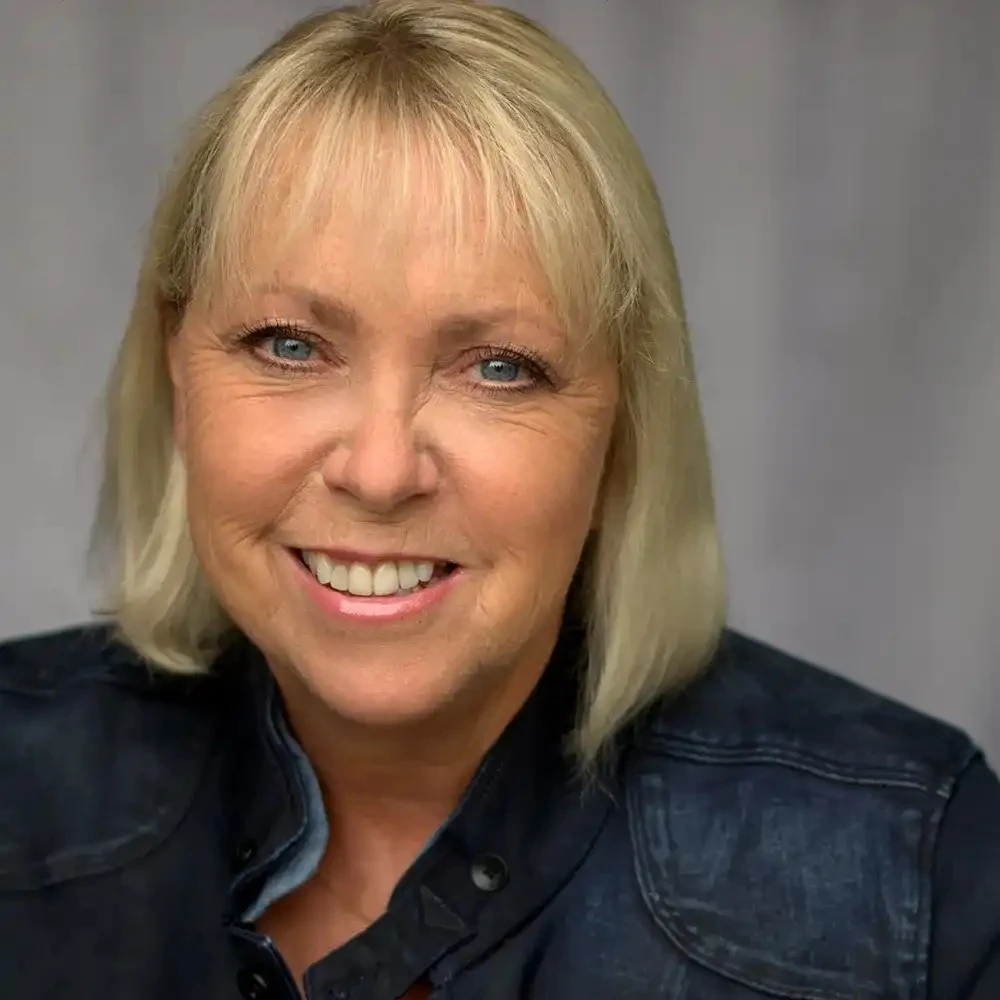 Sarah Franzl | DC Extended Universe Wiki | Fandom