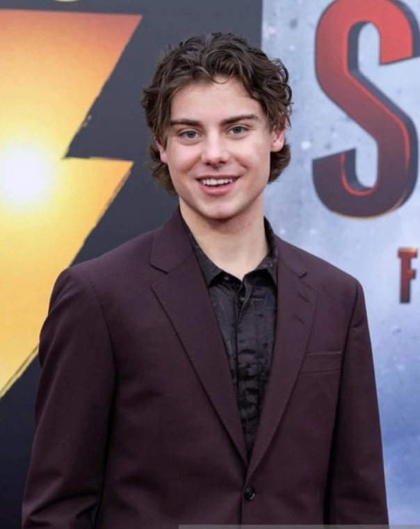 Carson MacCormac | DC Extended Universe Wiki | Fandom