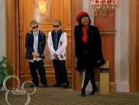 Checkin' Out | DCLAU Wiki | Fandom