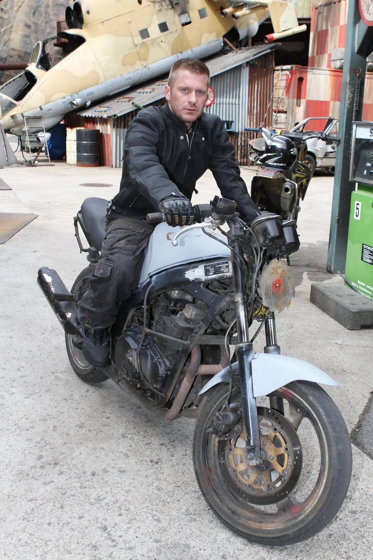 Oliver Wiesner | DC Movies Wiki | Fandom