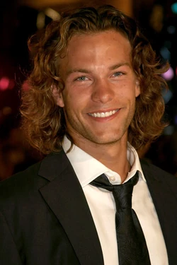 Kyle Schmid | DC Movies Wiki | Fandom