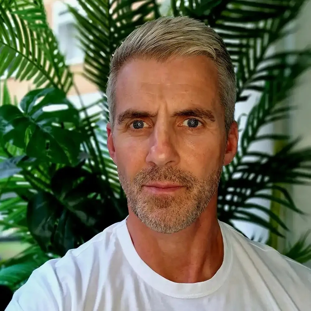 Ross Upton | DC Movies Wiki | Fandom