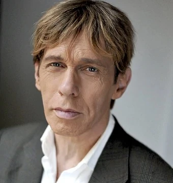 Mackenzie Gray | DC Movies Wiki | Fandom