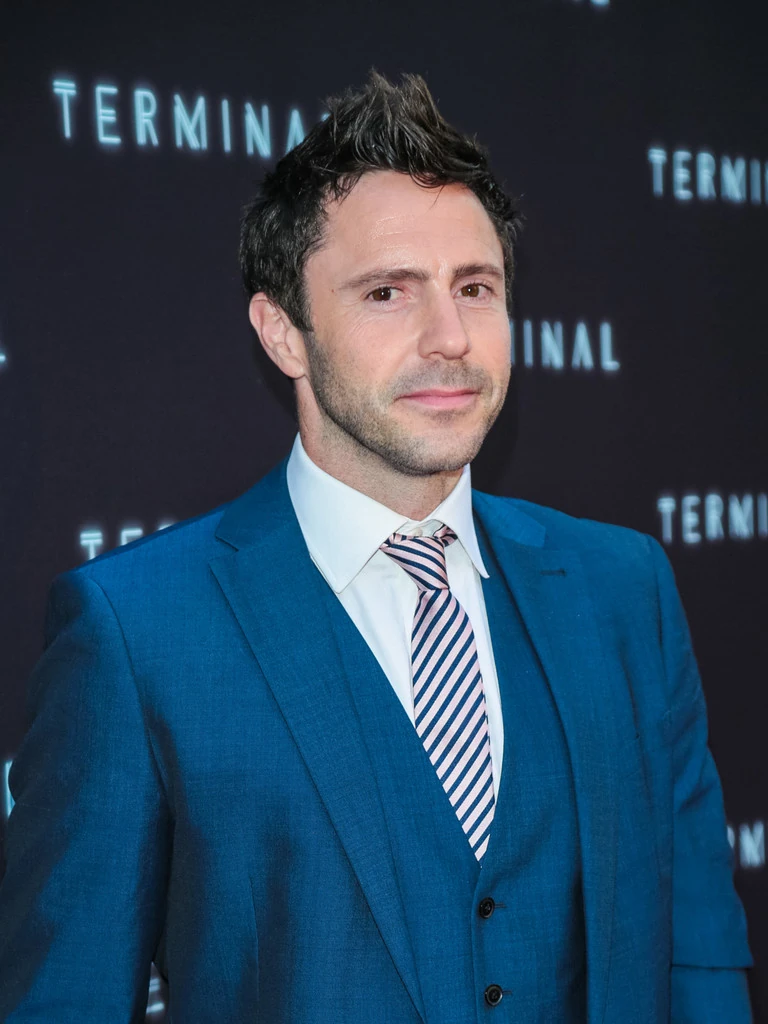 Les Loveday | DC Movies Wiki | Fandom