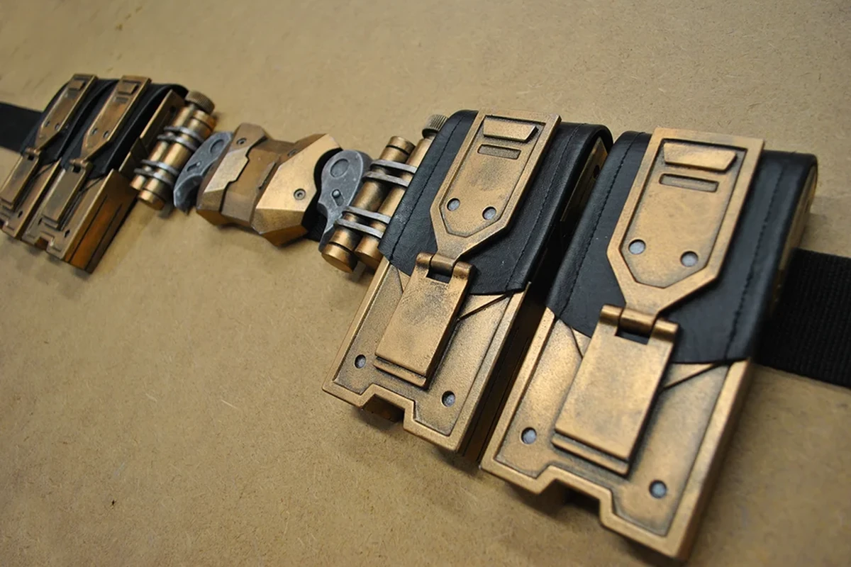 Utility Belt | DC Revamped Universe Wiki | Fandom
