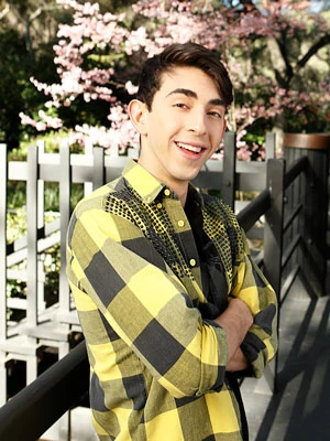 Jerry Martínez | Wiki DC | Fandom