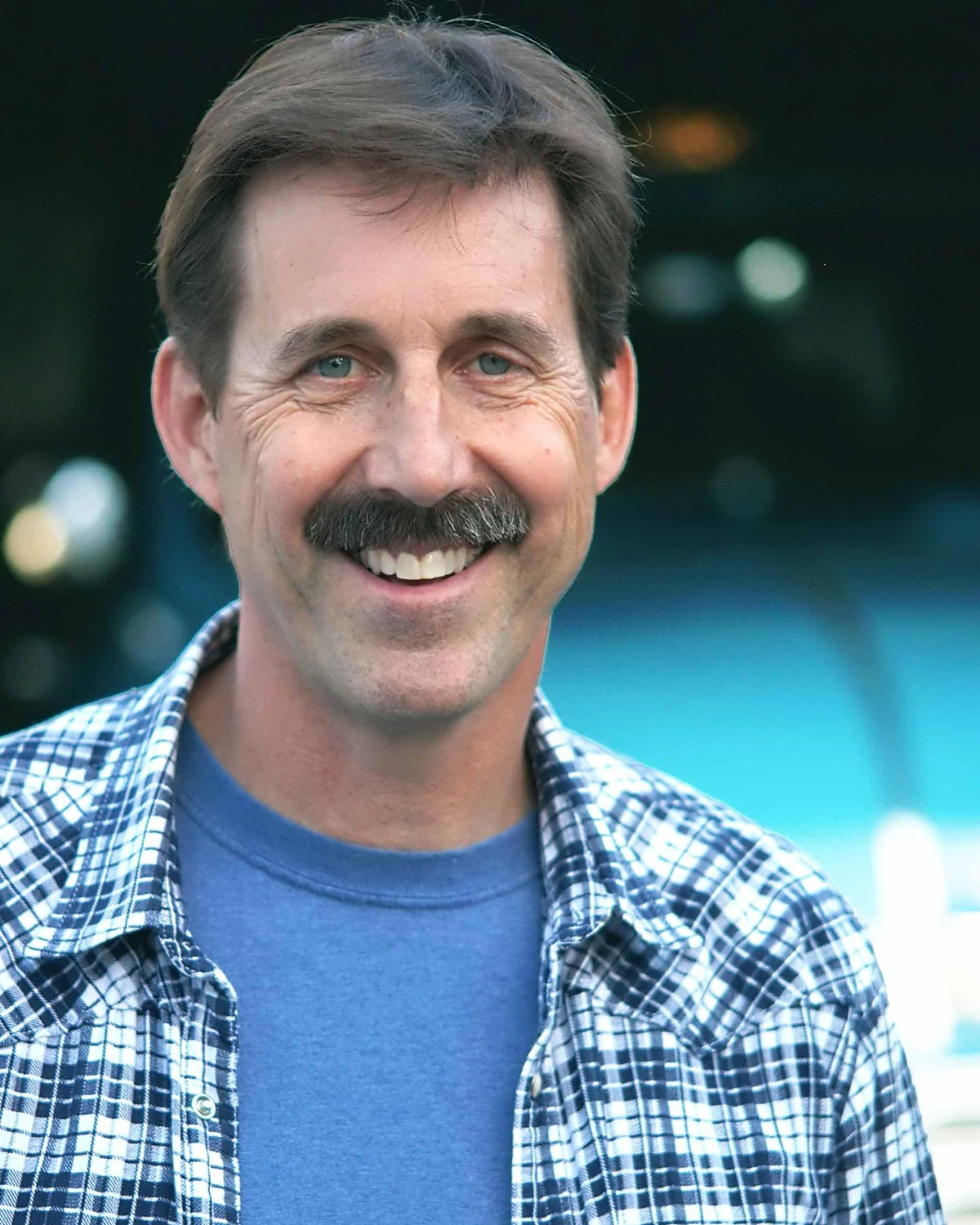 Lon Gowan | DC Universe Wiki | Fandom