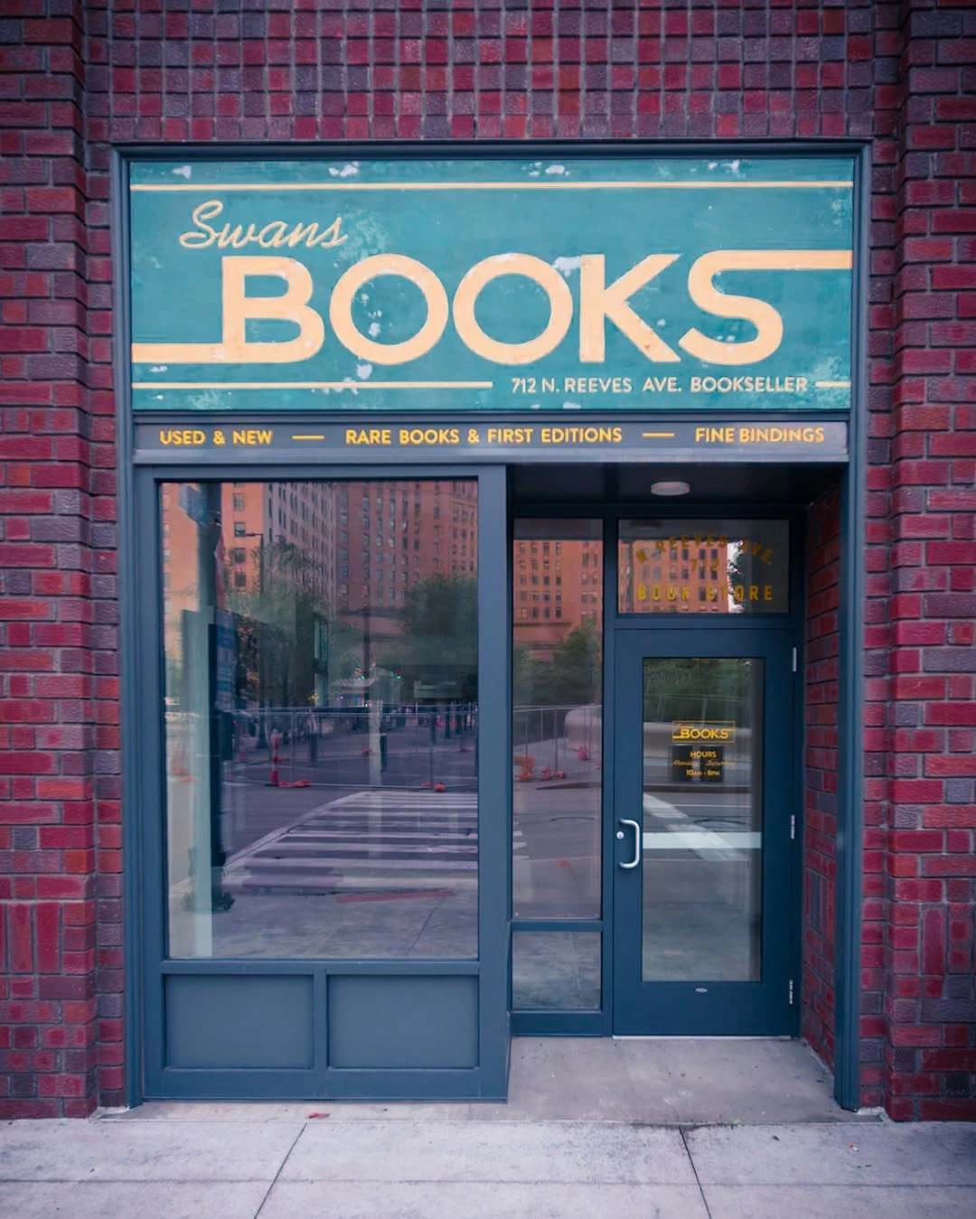 Swans Books | DC Universe Wiki | Fandom