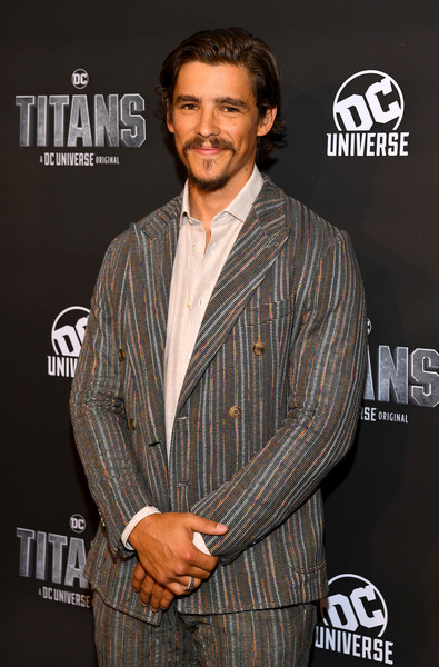Brenton Thwaites Dc Universe Wiki Fandom