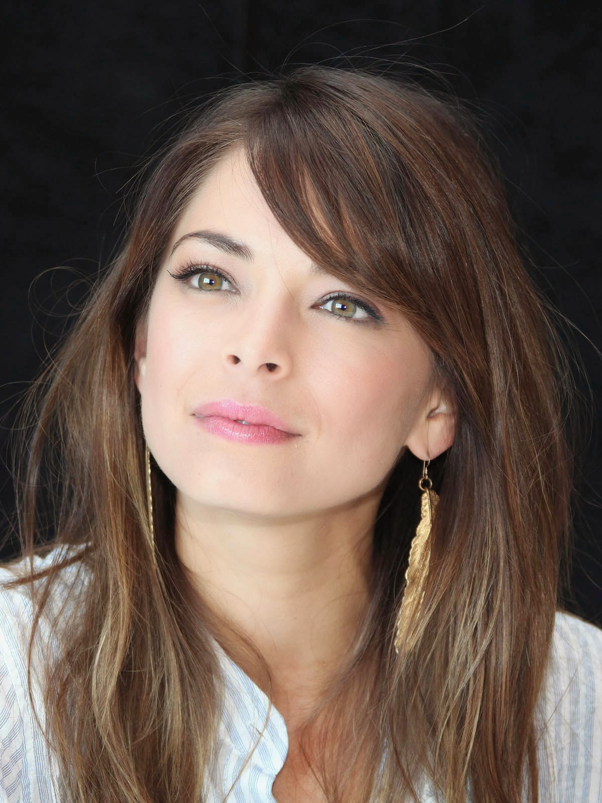 Kristin Kreuk | DC Wiki | Fandom Kristin Kreuk | DC Wiki | Fandom