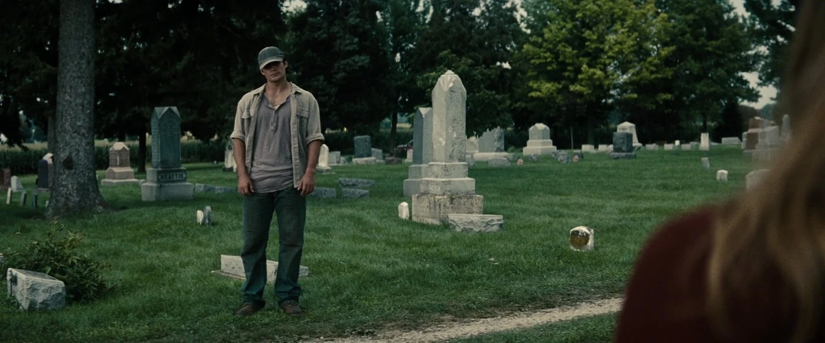 Smallville Friedhof (DCCU) | DC Wiki | Fandom