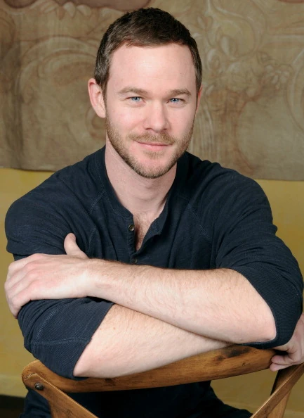 Aaron Ashmore | DC Wiki | Fandom