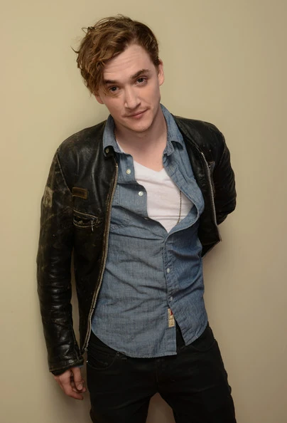 Kyle Gallner | DC Wiki | Fandom