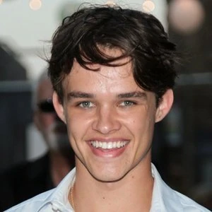 Curran Walters | DC Universe Wiki | Fandom