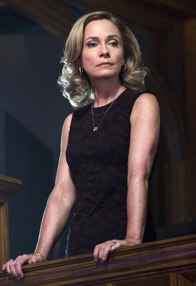 Moira Queen (CW) | DCverse Wiki | Fandom