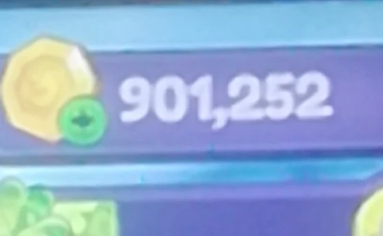 Rev auctioning 900k | Fandom