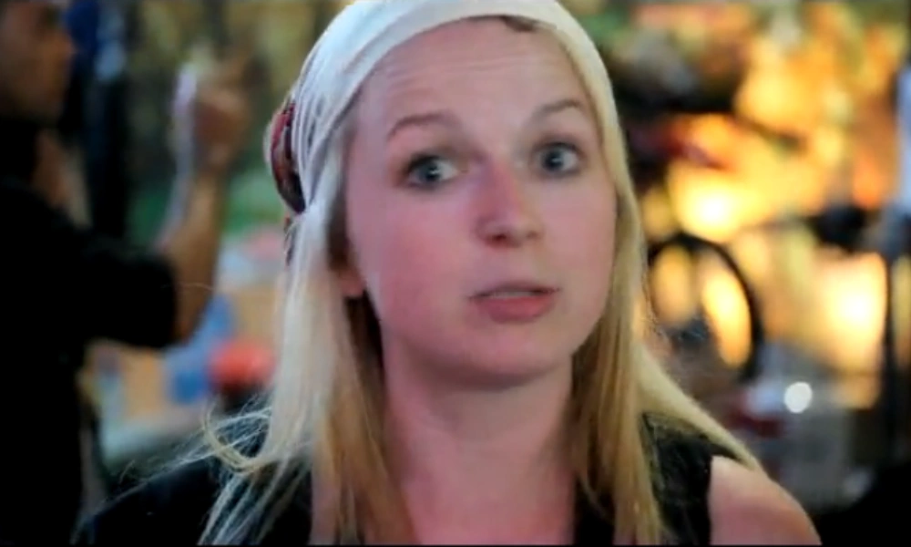 Female CURE Protester | Dead Rising Wiki | Fandom