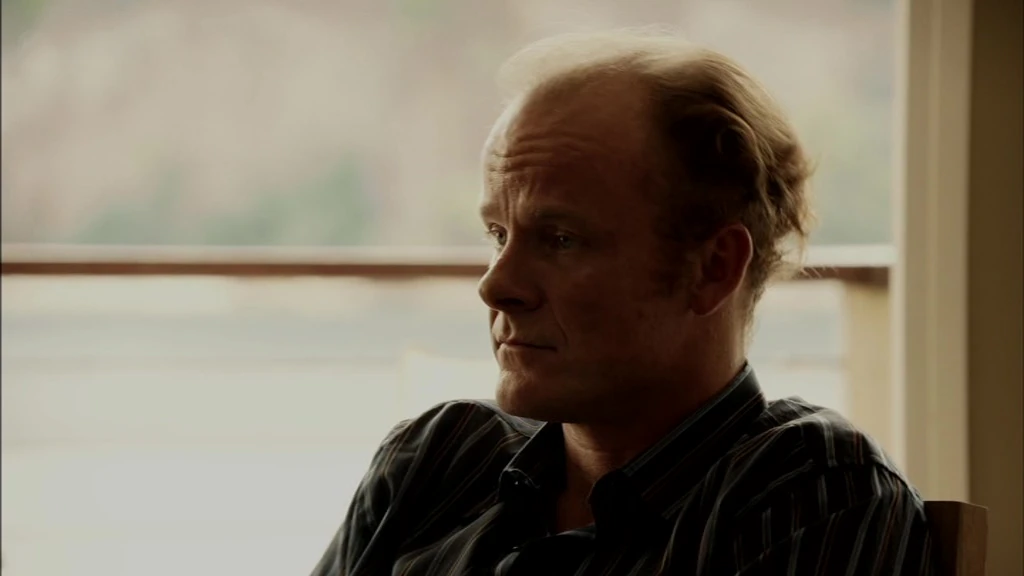 Gordon Foster | Death in Paradise Wiki | Fandom