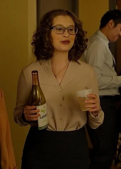 Beth | Never Have I Ever Wiki | Fandom