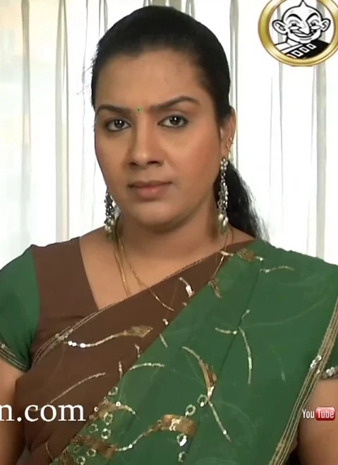 Vinothini | Deivamagal Wiki | Fandom