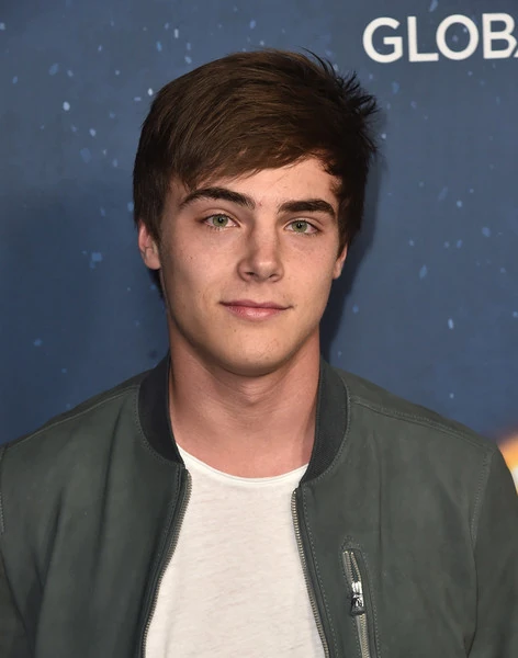 Finn Lou | Deli's Hunger Games Wiki | Fandom