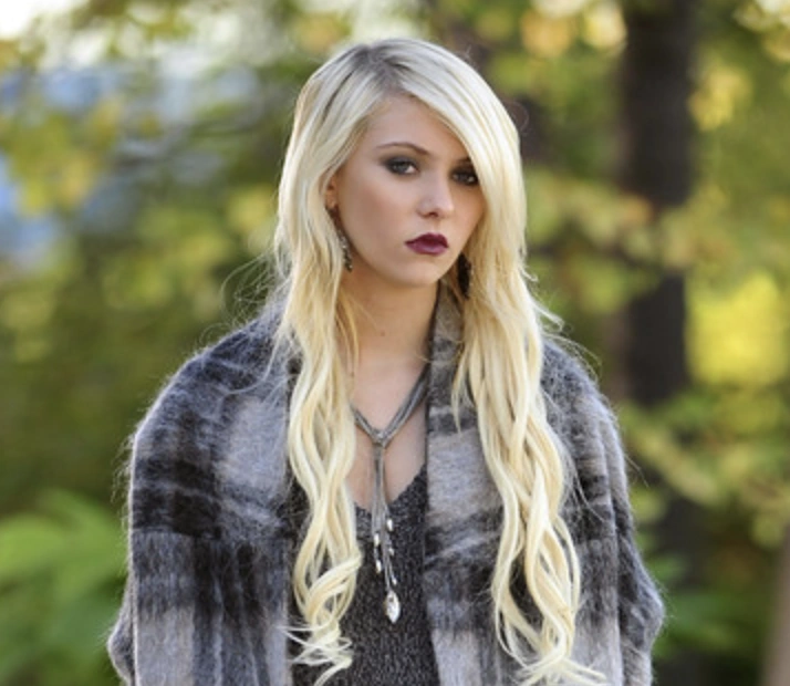 Natasha Krasnova | Deli's Pop Music Wiki | Fandom