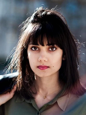 Elisa Ezzedine | Wiki Demain nous appartient | Fandom