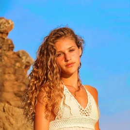 Lou Jean | Wiki Demain nous appartient | Fandom