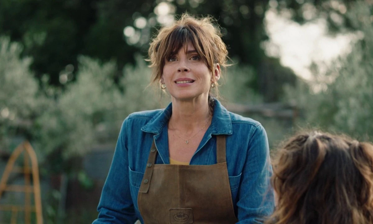 Angèle Lisetti | Wiki Demain nous appartient | Fandom