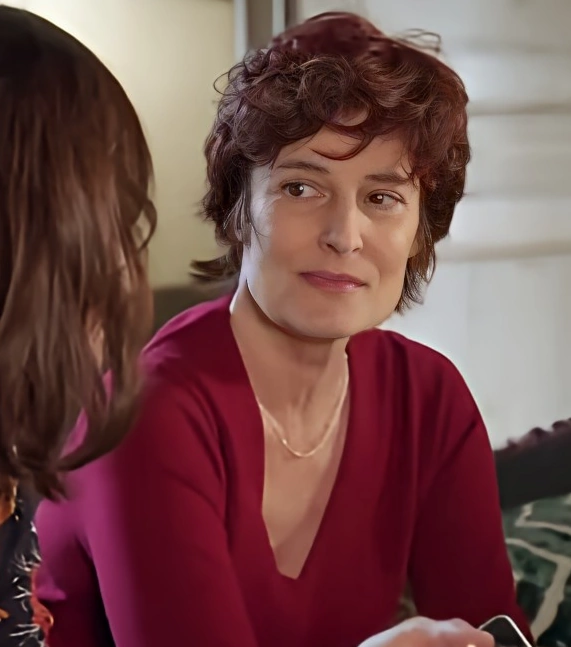 Elisabeth Vallorta | Wiki Demain nous appartient | Fandom