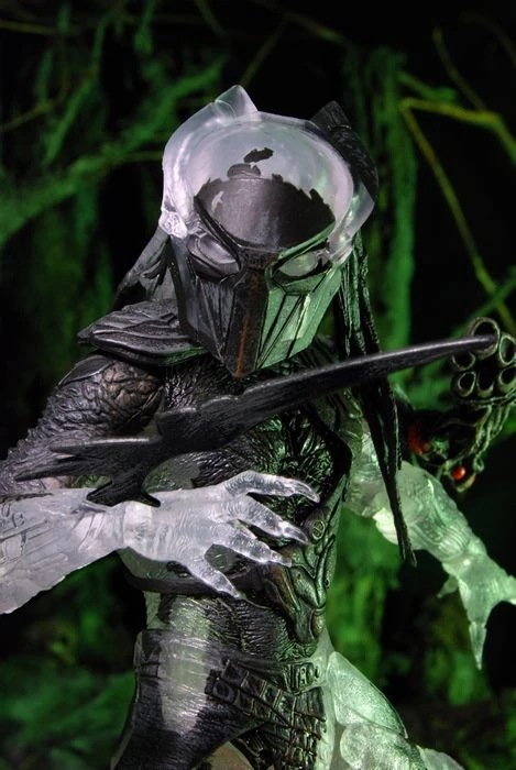 Neca Camo-Cloak Falconer | Wiki Depredador AVP | Fandom