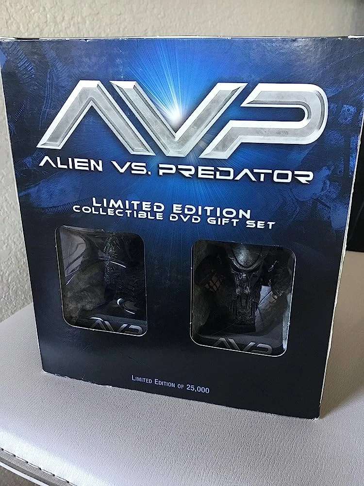 Alien vs. Predator: Limited Edition Collectible DVD Gift Set | Wiki ...