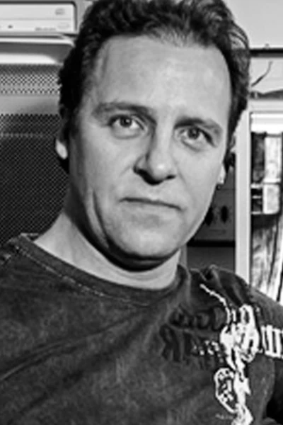 Stephen Youll | Wiki Depredador AVP | Fandom