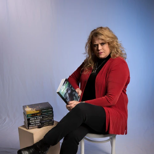 Susanne L. Lambdin | Wiki Depredador AVP | Fandom