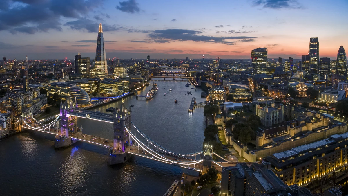 London | Descriptive Video Service Narrations: Monsters,Inc. Wiki | Fandom