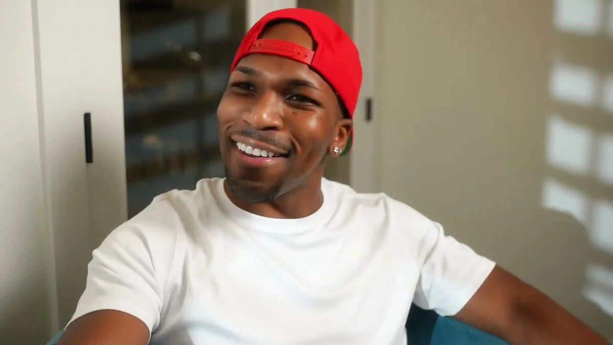 Desmond the YouTuber (Episode 1) | Desmond Dennis Wiki | Fandom