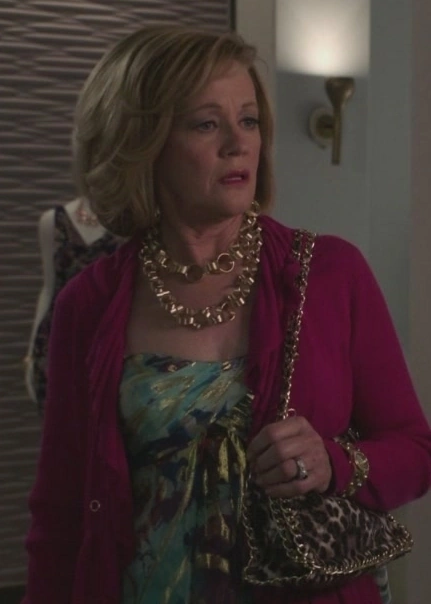Mrs. Howe | Wiksteria Lane | Fandom