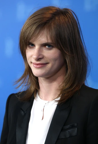 Lena Lauzemis | Deutschland 83 Wikia | Fandom