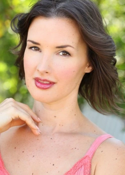 Meredith Riley Stewart | Devious Maids Wiki | Fandom