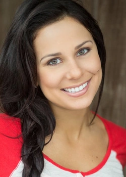 April Hollingsworth | Devious Maids Wiki | Fandom