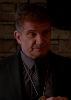 Detective (2.09) | Devious Maids Wiki | Fandom